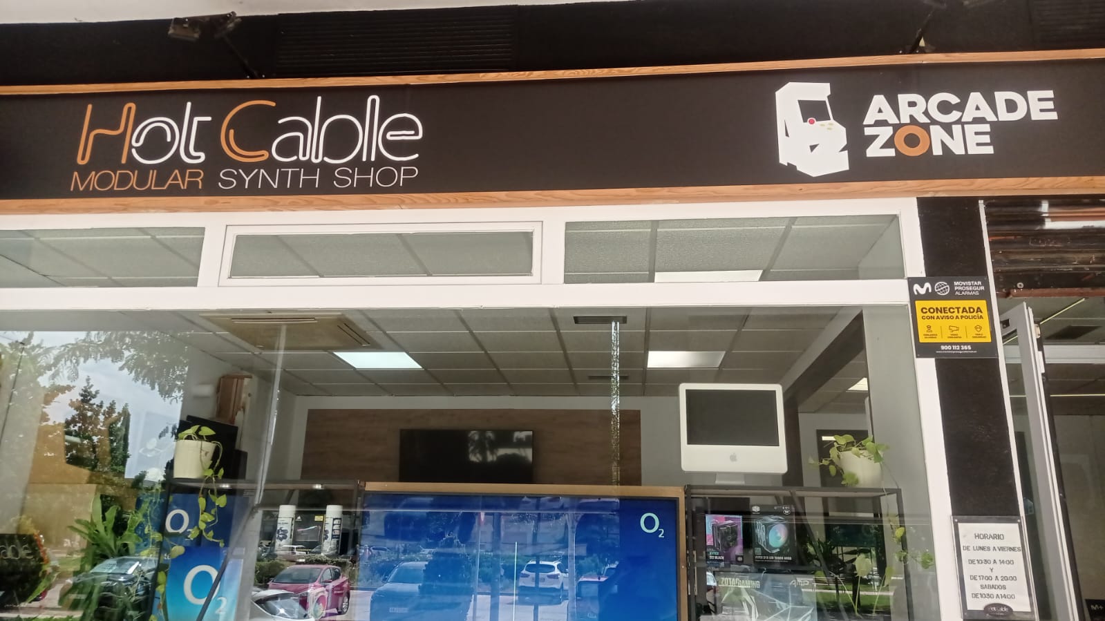 HOT CABLE - Comercios Mágicos